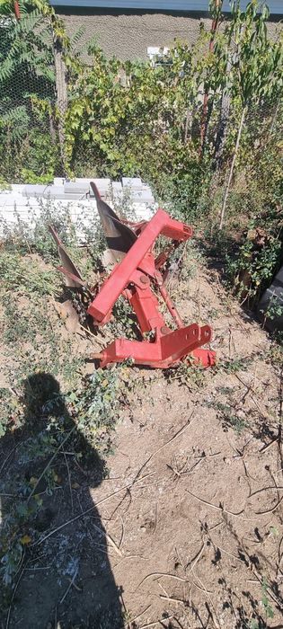 Vând plug cu 2 brazde pentru tractor u445 Vrata • OLX.ro