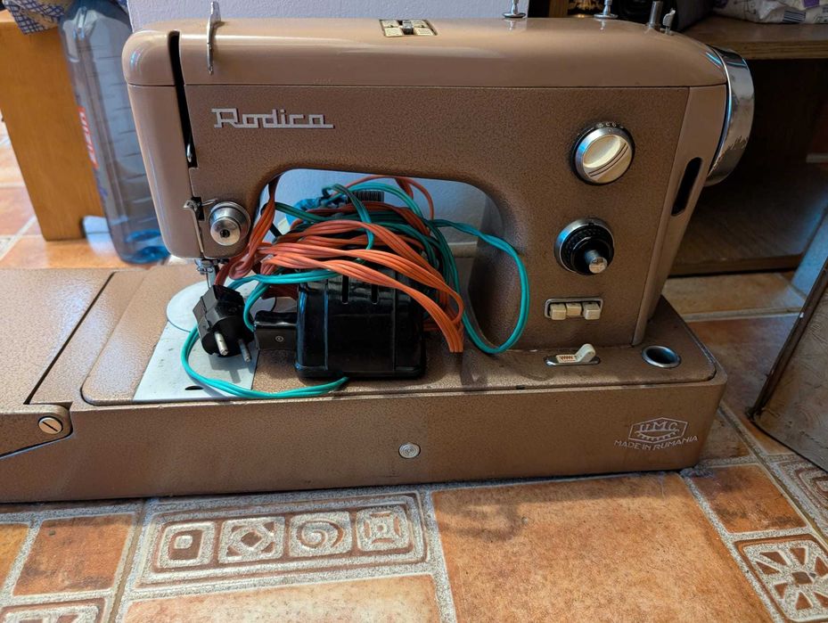 Vand masina de cusut Rodica Suceava • OLX.ro