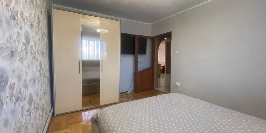 Apartament central Targoviste • OLX.ro
