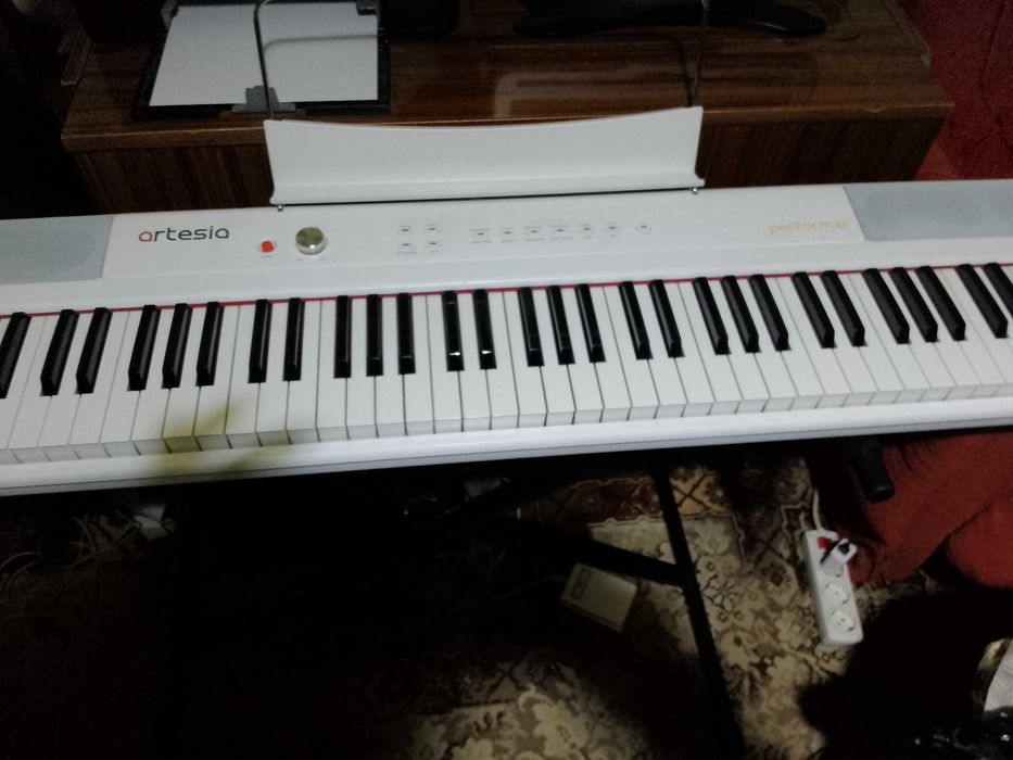 Дигитално пиано 14 12 гр. Плевен Индустриална зона - Изток • OLX.bg