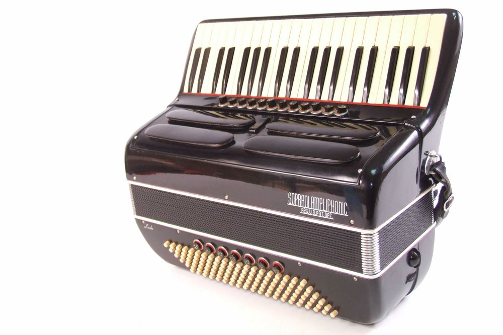 Acordeon SOPRANI AMPLIPHONIC, 12+7 registre, 4 scaune, editie speciala ...