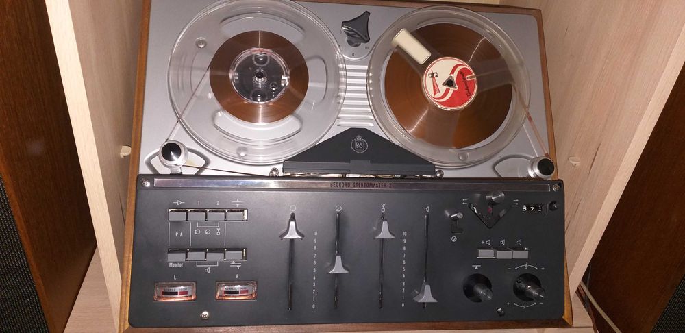 Magnetofon Bang&Olufsen - Beocord Stereomaster 2, cu boxe Domnesti • OLX.ro