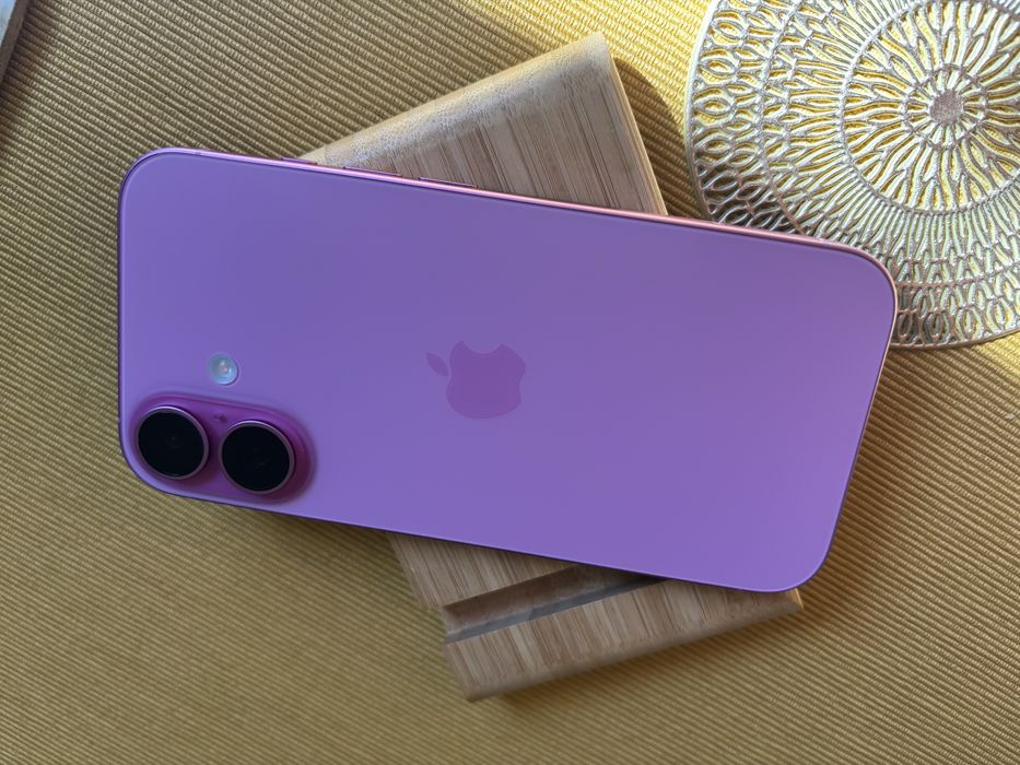 Iphone 16 Pink Ca Nou Neverlock 128Gb Roz 128Gb 100% sanatate baterie ...