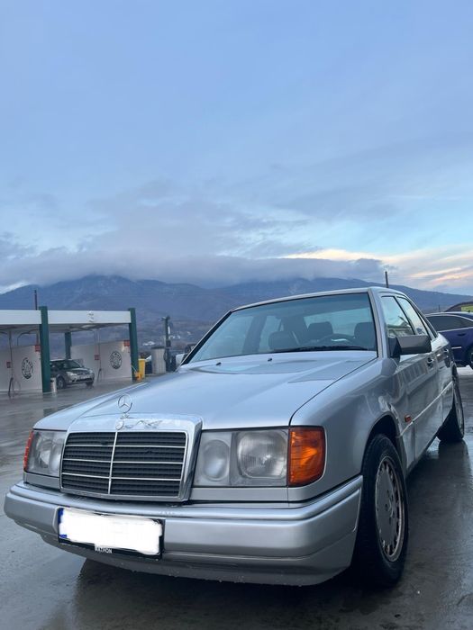 Mercedes E200 W124 Bistrita • OLX.ro