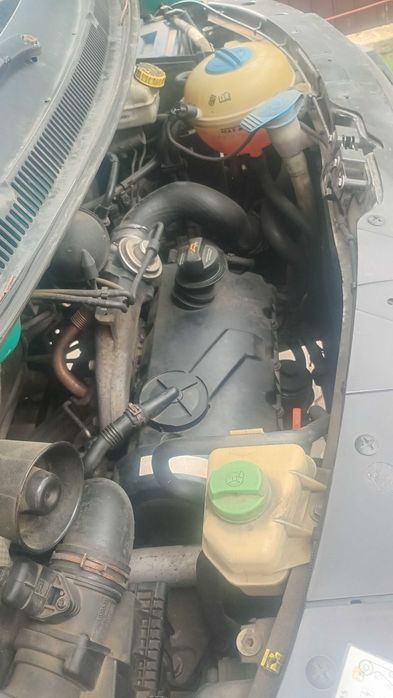 Transporter t5 motor 1.9 tdi Buzau • OLX.ro