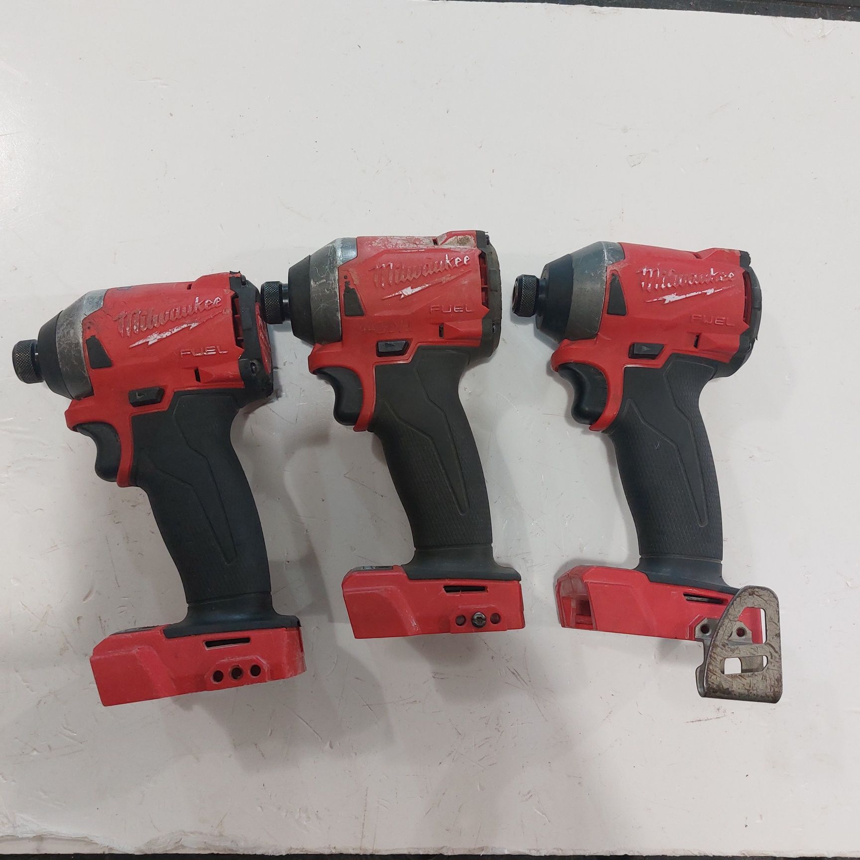 Безчетков акумулаторен импактдрайвър Милуоки Milwaukee M18 FID2 гр ...