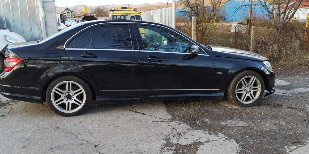 На Части W204 250 CDI AMG 651.911 Mercedes C Class Sport черна гр. Костенец • OLX.bg