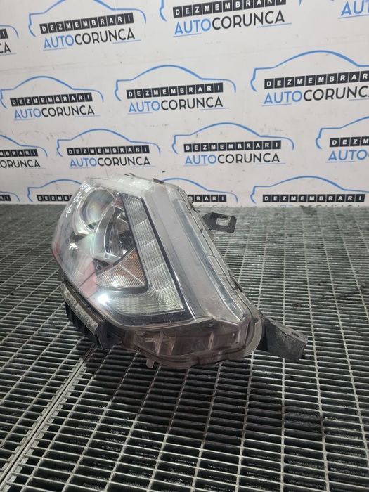 Far Dreapta Nissan Qashqai J11 2013 - 2017 SUV 4 Usi (936) Cu lupă ...