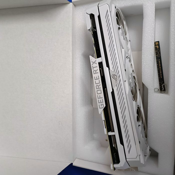 Placa video rtx 3070 asus rog strix white 8 gb 256 biti Sibiu • OLX.ro