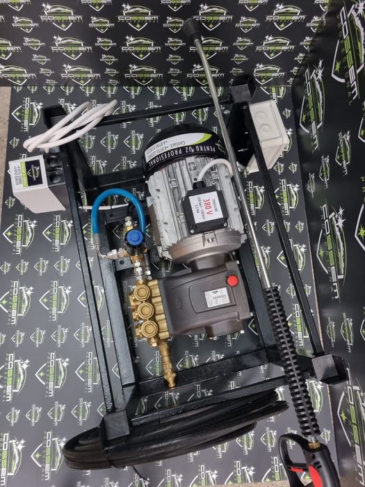 Aparat spalat cu presiune Grup Mazzoni 250 bar 15l/min Cluj-Napoca • OLX.ro