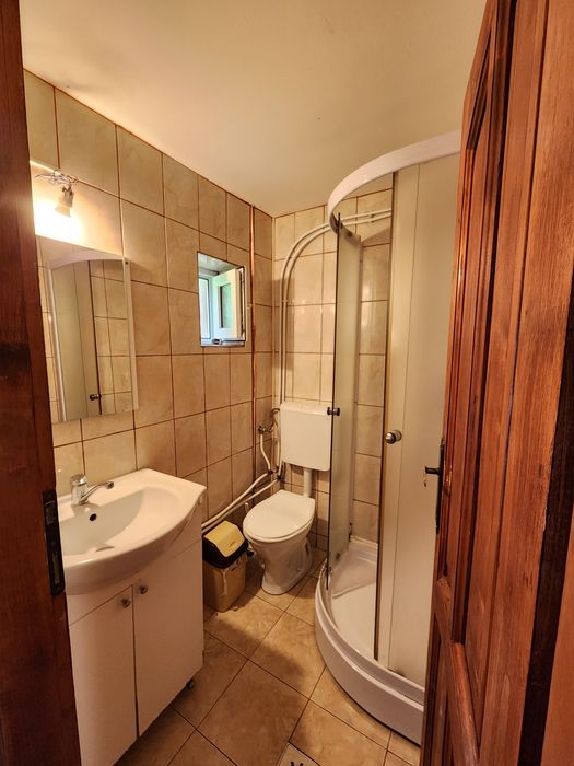 Inchiriez cabana la munte, in satul Rachitele(Pensiunea Susman ...