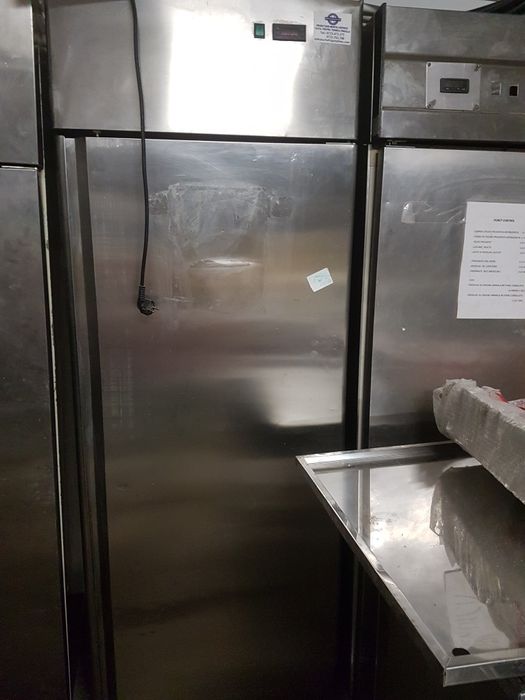Frigider inox stare foarte buna de profesional Fundeni • OLX.ro