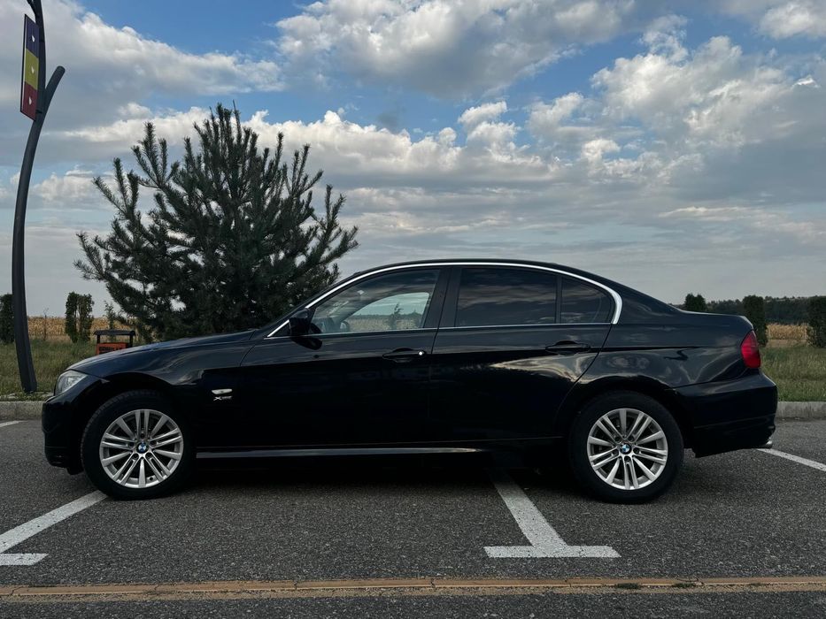 BMW E90 320d Xdrive Moinesti • OLX.ro
