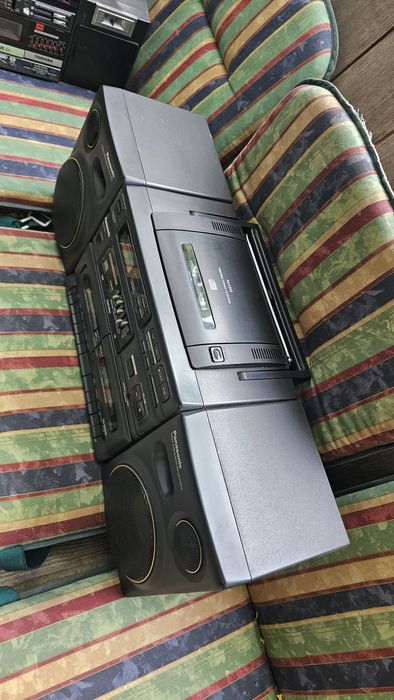 Radio casetofon toshiba și panasonic Lehliu-Gara • OLX.ro
