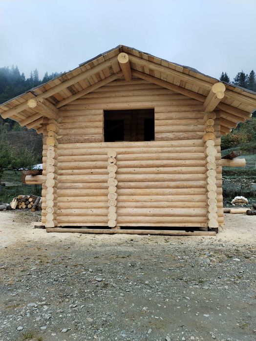 Cabana lemn rotund Buhusi • OLX.ro