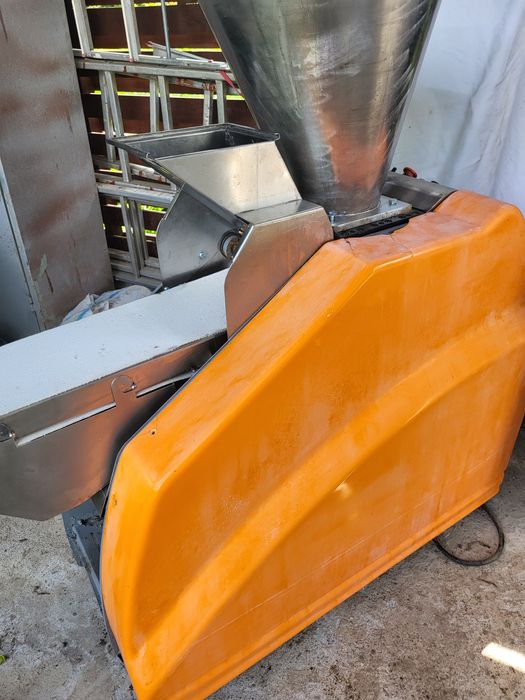 Divizor aluat cu piston de 70mm Pietrisu • OLX.ro