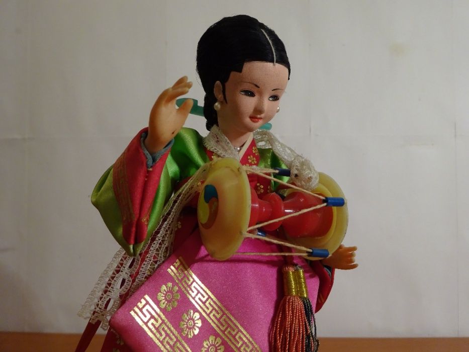Papusa Coreeana in Costum Traditional Hanbok – Rara Piesa de Colectie ...