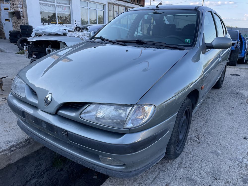 Рено Меган Класик 1.6 90кс 1998г На Части с. Атия • OLX.bg