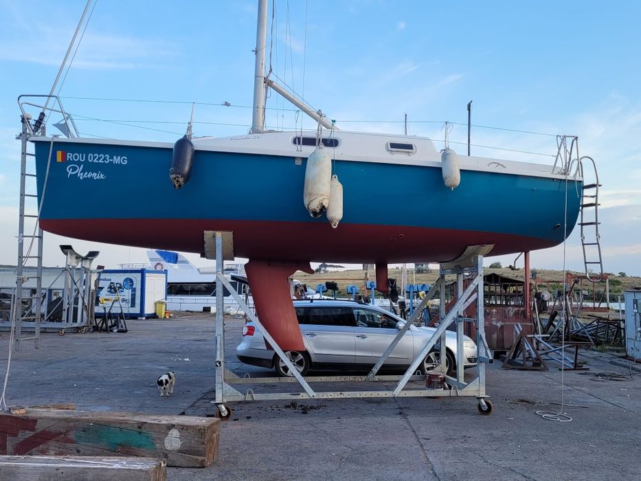 Velier Serviola 26 Mangalia • OLX.ro