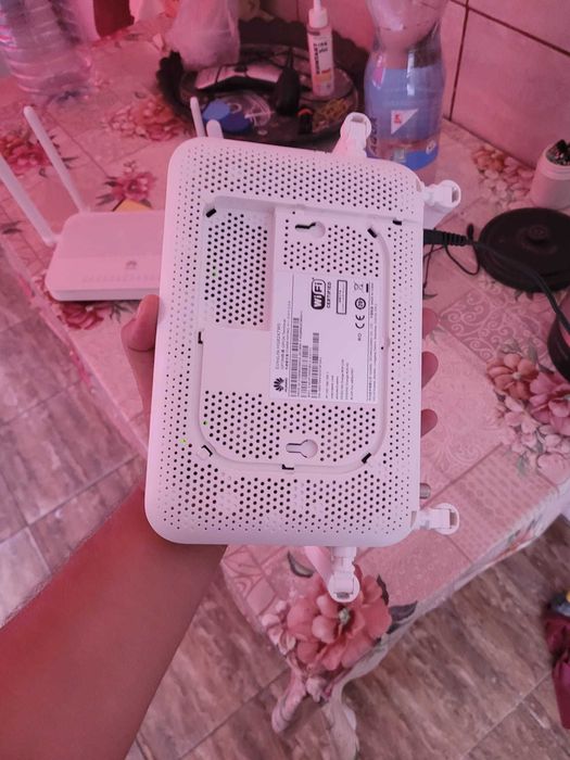 Router Huawei HG8247W5 fibra optica oferta 100 RON per BUCATA Medias ...