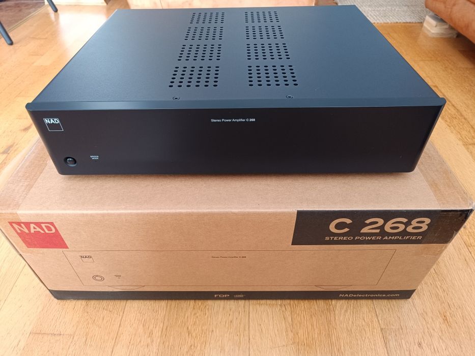 Amplificatar de putere stereo NAD C268 Livezeni • OLX.ro