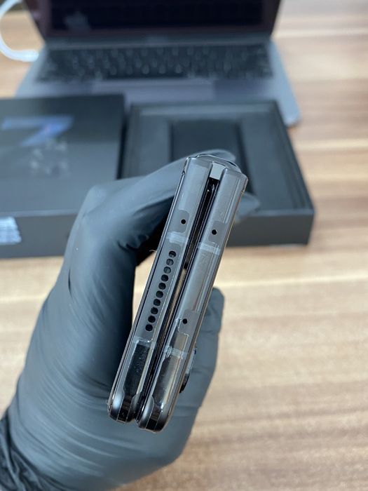 Samsung Galaxy Z Fold 3 / 512GB / Black / Nou | Suceava • OLX.ro