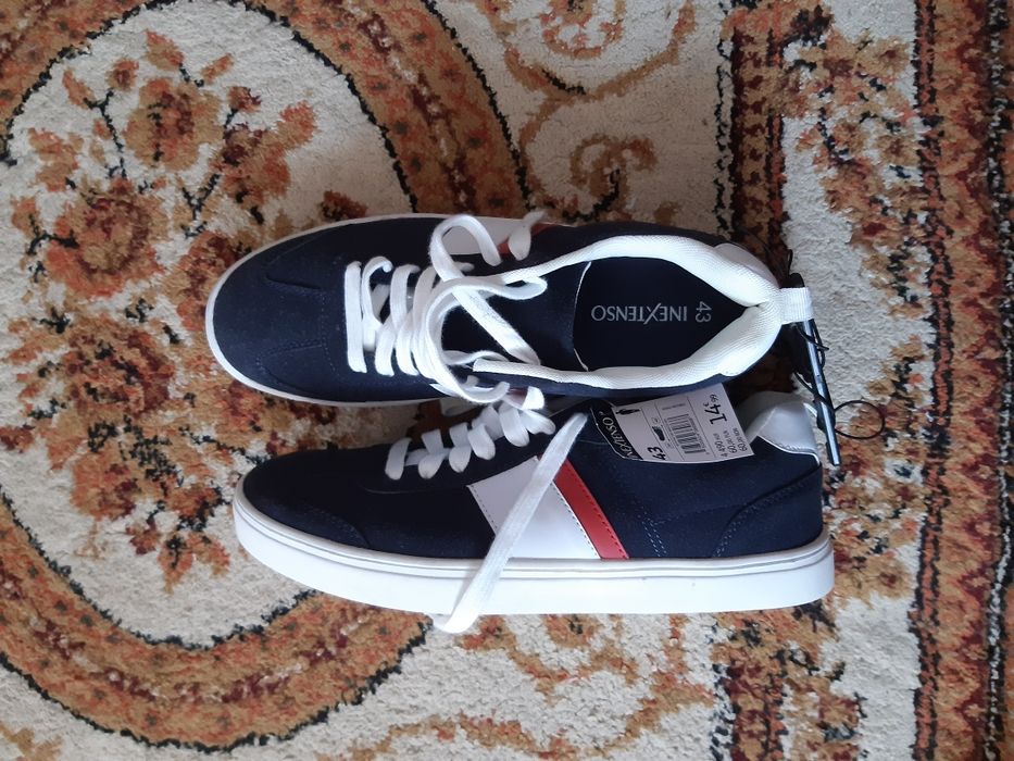 Vând adidasi noi. Craiova • OLX.ro