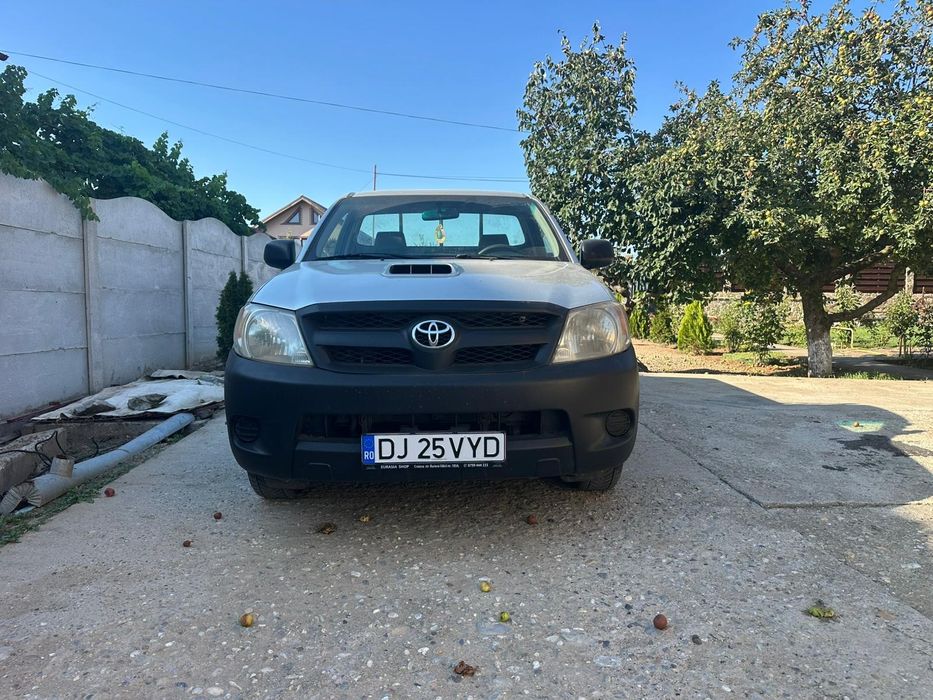 Toyota Hilux 4x2 Diesel,2 locuri,Autoutilitara Cosoveni • OLX.ro