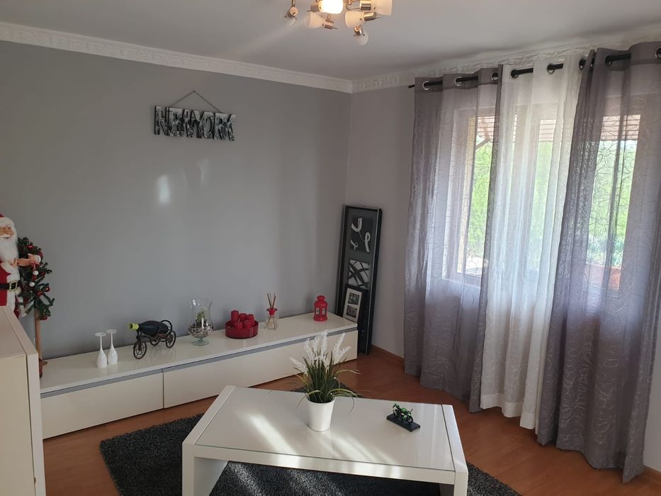 Casa de vanzare in comuna Lalosu,Jud. Valcea,P+1E+M Berbesti • OLX.ro