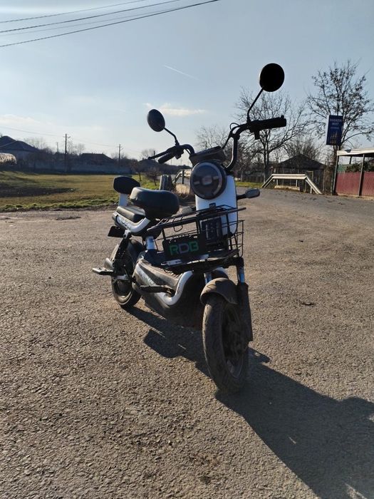 Vând scuter electric Darabani • OLX.ro