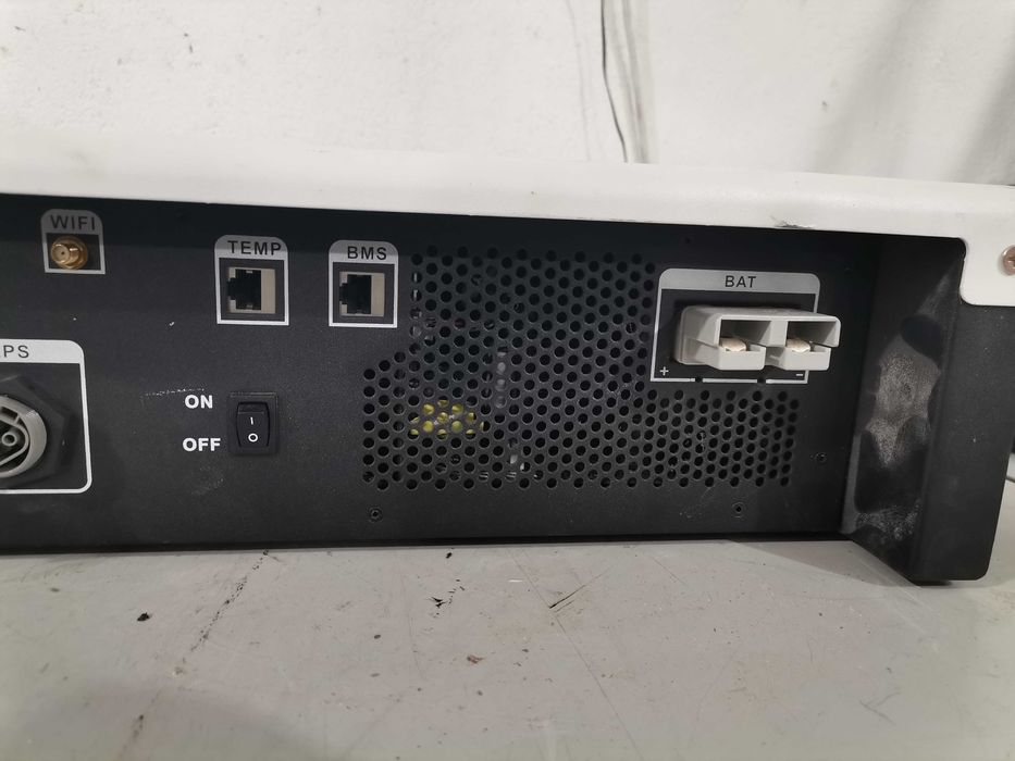 Инвертор хибрид - Solax power SK-SU3700E гр. Кричим • OLX.bg