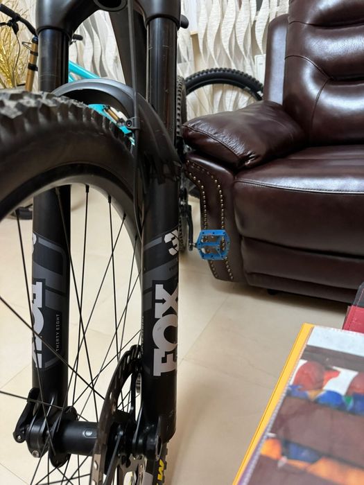 Furca Fox 38 Float Performance 29" Bascov • OLX.ro