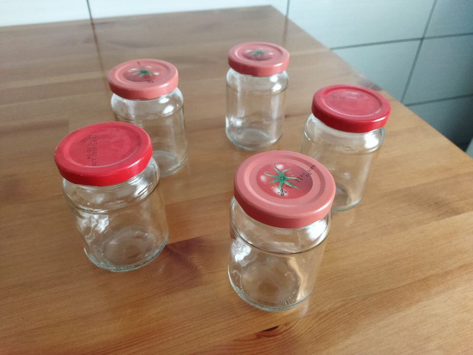 Set 5 borcanase cu capac, 150 grame - totul la 5 ron Bucuresti Sectorul ...