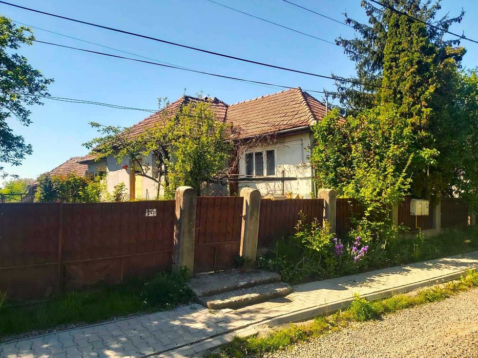 Casă cu curte și teren Goreni Goreni • OLX.ro
