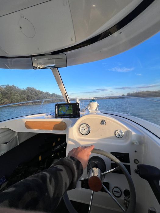 Barca QUICKSILVER 580, motor Mercury 100 CP , 2008 Murighiol • OLX.ro