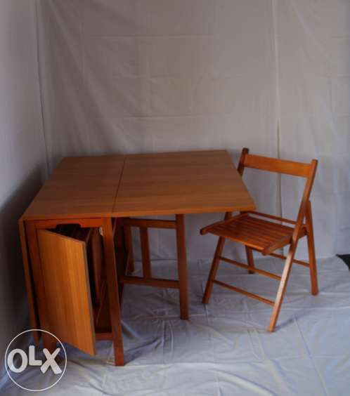 Set masa pliabila cu 6 scaune pliante din lemn (NOU) Falticeni • OLX.ro
