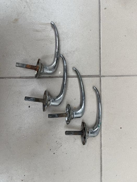 Дръжки и огледало за уаз 469 гр. Карлово • OLX.bg