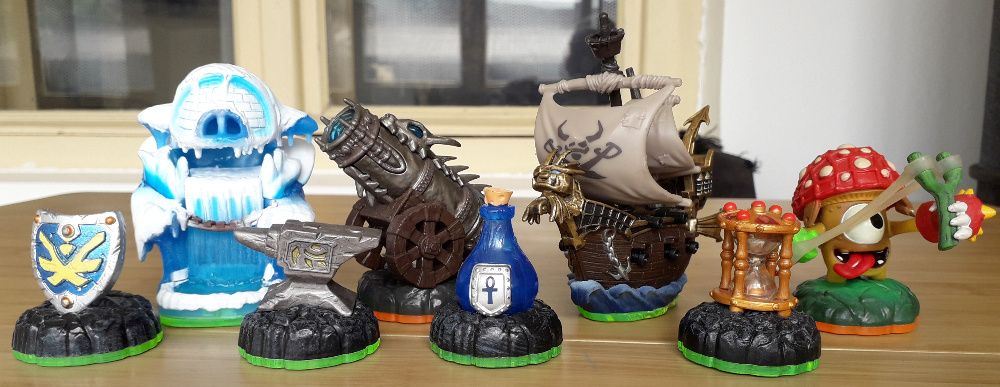 Skylanders Spyro Giants Swap Force Trap Team Disney Lego Portal Santana ...