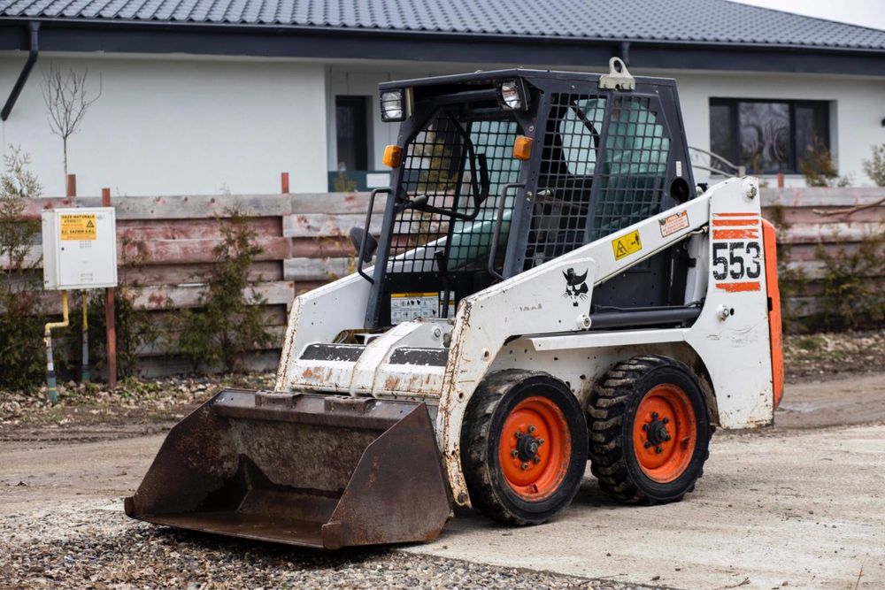 Miniincarcator Bobcat 553 Visan • OLX.ro