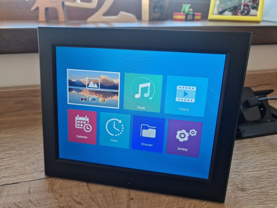 Rama foto digitala - BRAUN DigiFrame Slim 8 Cluj-Napoca • OLX.ro