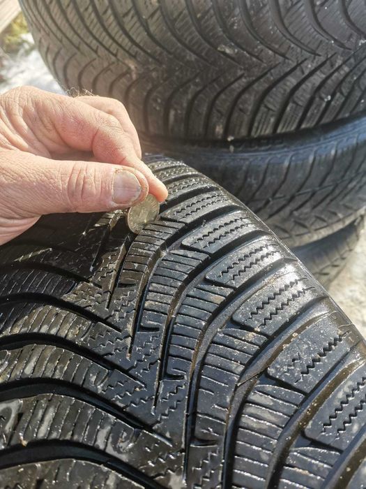 Anvelope+genti BMW 225/50R17de aluminiu M+S sau tabla set 4 bucati ...