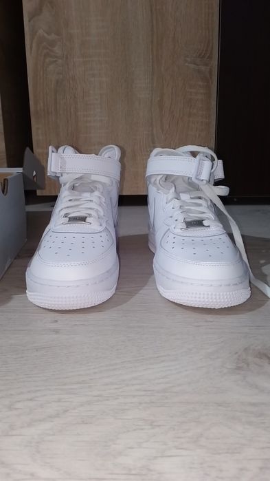 papuci de la nike albi de vanzare ' Anunturi ' OLX.ro