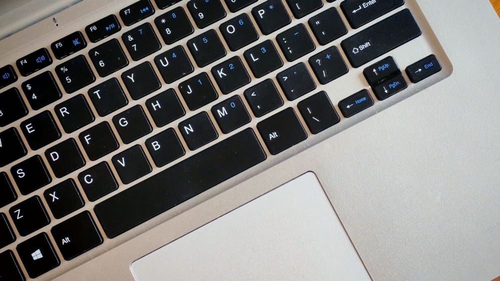 Лаптоп 13.3 inch гр. София 7-ми 11-ти километър • OLX.bg