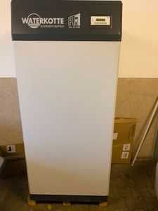 Pompa de căldură Waterkotte apa/sol-apa, incalzire si boiler 250litri ...