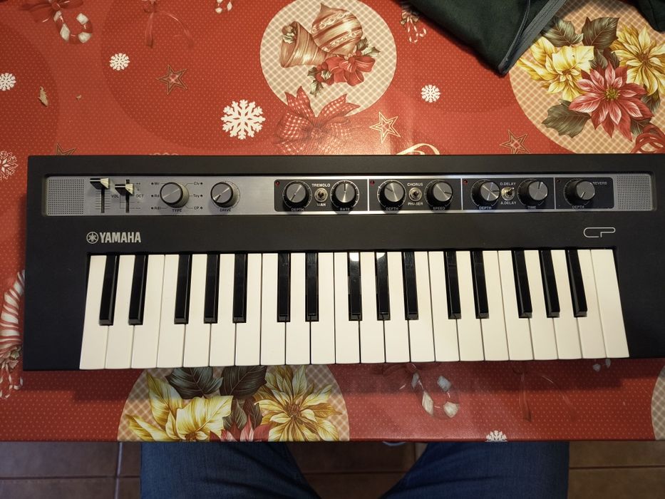 Orga pian pianina Yamaha Reface CP Ploiesti • OLX.ro