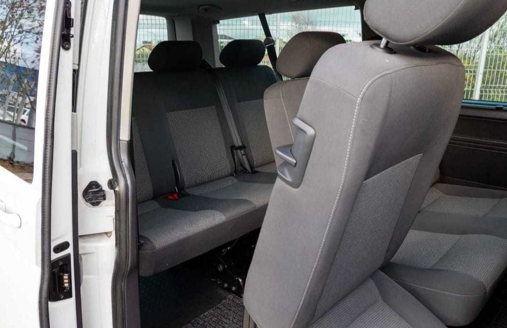 Închiriere/închiriez microbuz bus van de inchiriat Caravelle 9 locuri ...