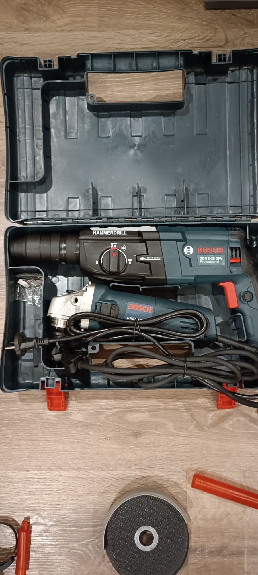 Комплект перфоратор и флекс Bosch гр. Търговище Запад 1 • OLX.bg