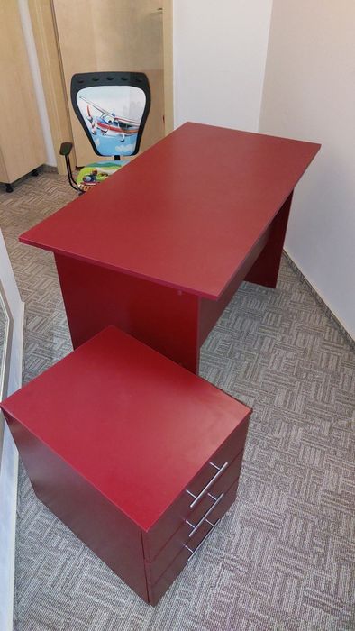 Set birou, scaun copil și dulapuri Giroc • OLX.ro