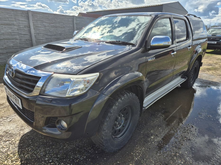 Praguri Toyota Hilux 2006-2016 Pecica • OLX.ro