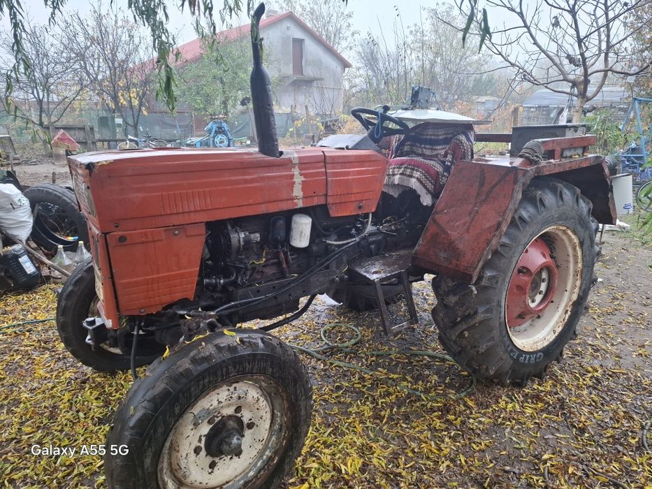 Vând Tractor U445 (leuț),plug,semănătoare, disc ,remorcuta Romanu • OLX.ro